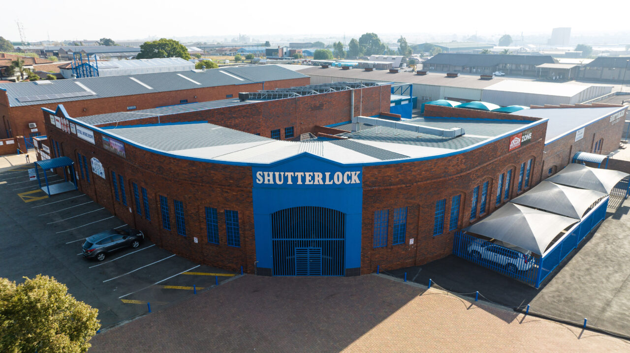 Industrial Lifting Equipment - Shutterlock